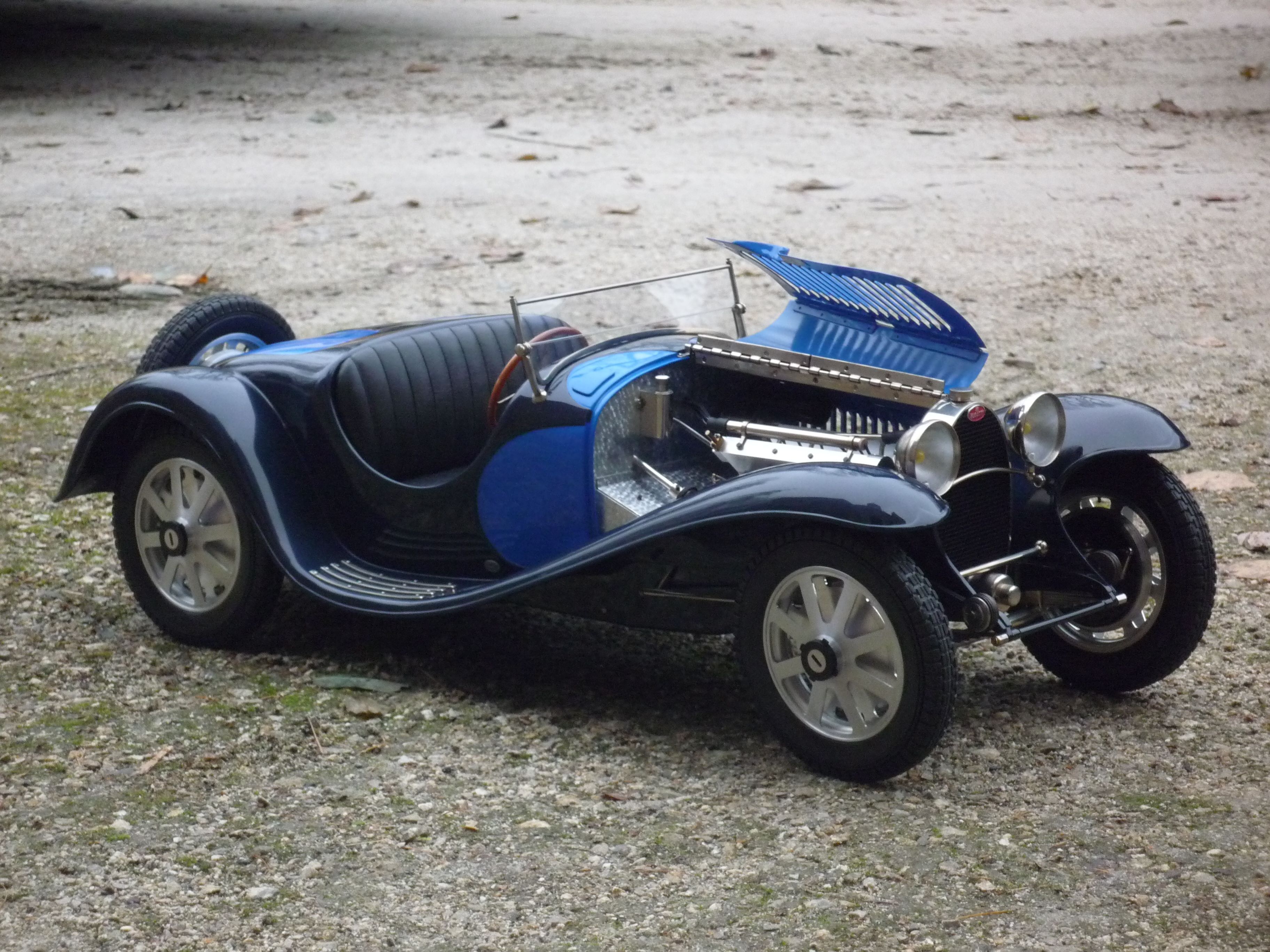 Bonhams Cars : A superb 1:8 scale model of the Bugatti Type 55 Jean ...