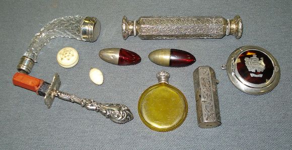 Bonhams : A group of small collectables, various makers and dates