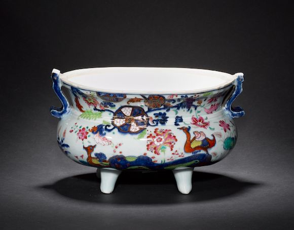 Bonhams : A 'Tobacco-Leaf' tureen, planter or other vessel on four legs ...