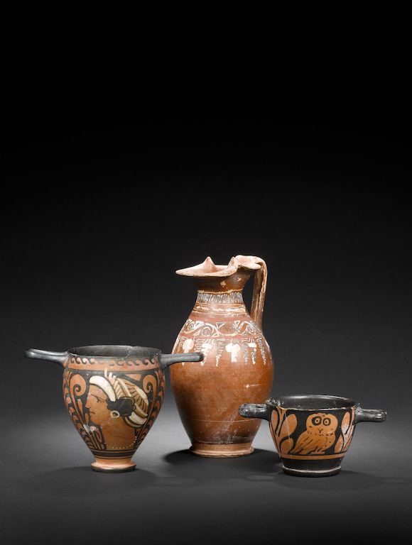 Bonhams : Three Greek red-figure pottery vessels 3