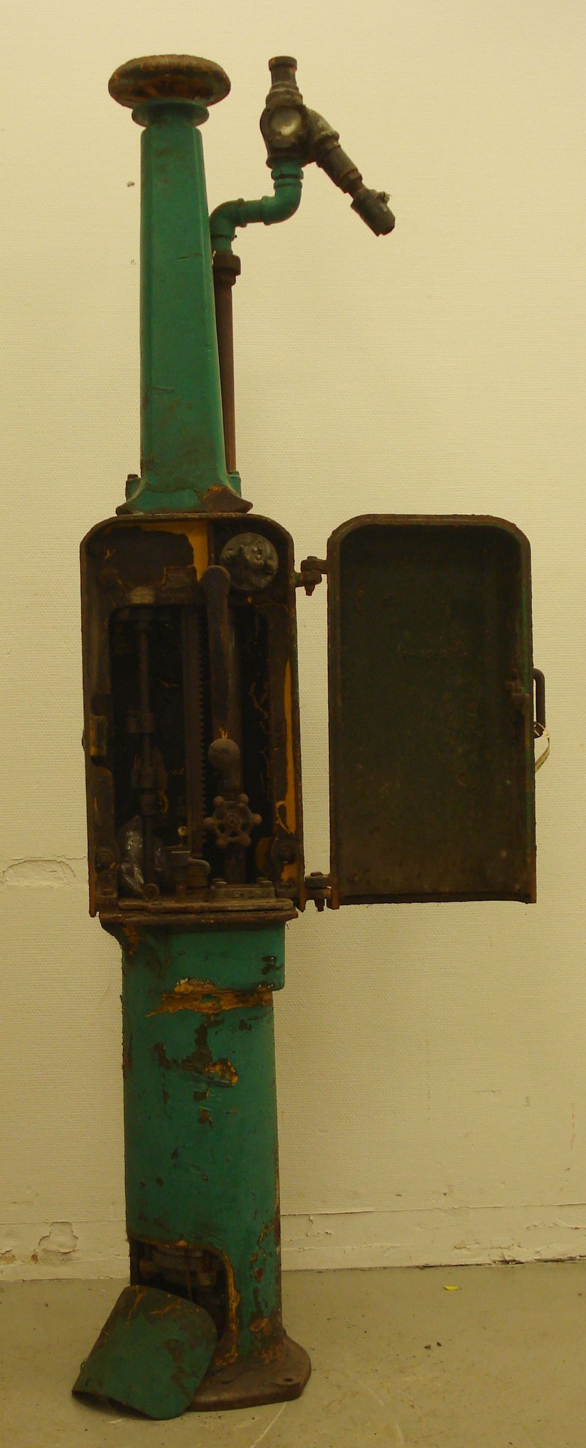 Bonhams Cars : A Wayne Model 205 hand-cranked petrol pump,