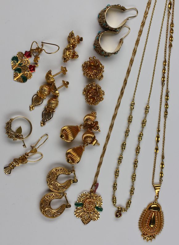 Bonhams : A selection of Eastern jewellery,