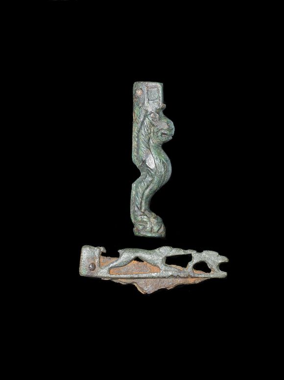 Bonhams : Two Roman bronze folding knives 2