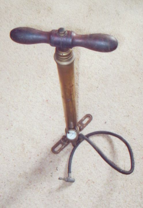 Bonhams Cars : A Dunlop Pneumatic Tyre Co Ltd vertical stirrup-type ...