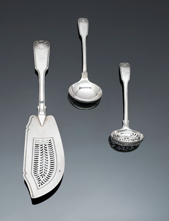 Bonhams : A quantity of silver Fiddle, Thread and Shell pattern ...