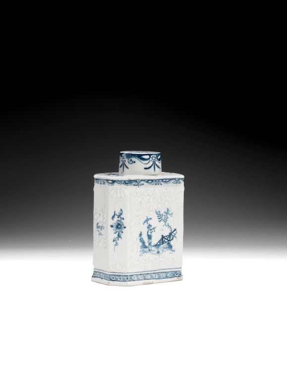 Bonhams : A fine Lowestoft tea canister and cover, circa 1760-62