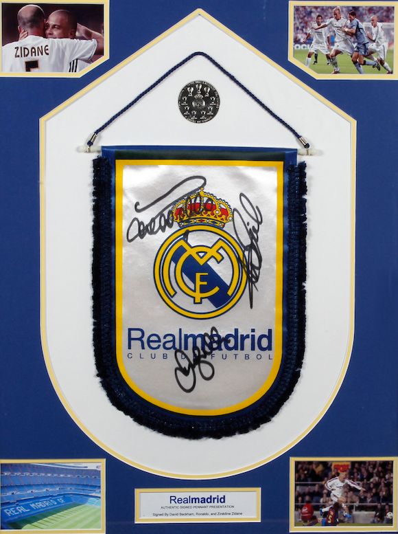 Bonhams : Real Madrid hand signed pennant montage