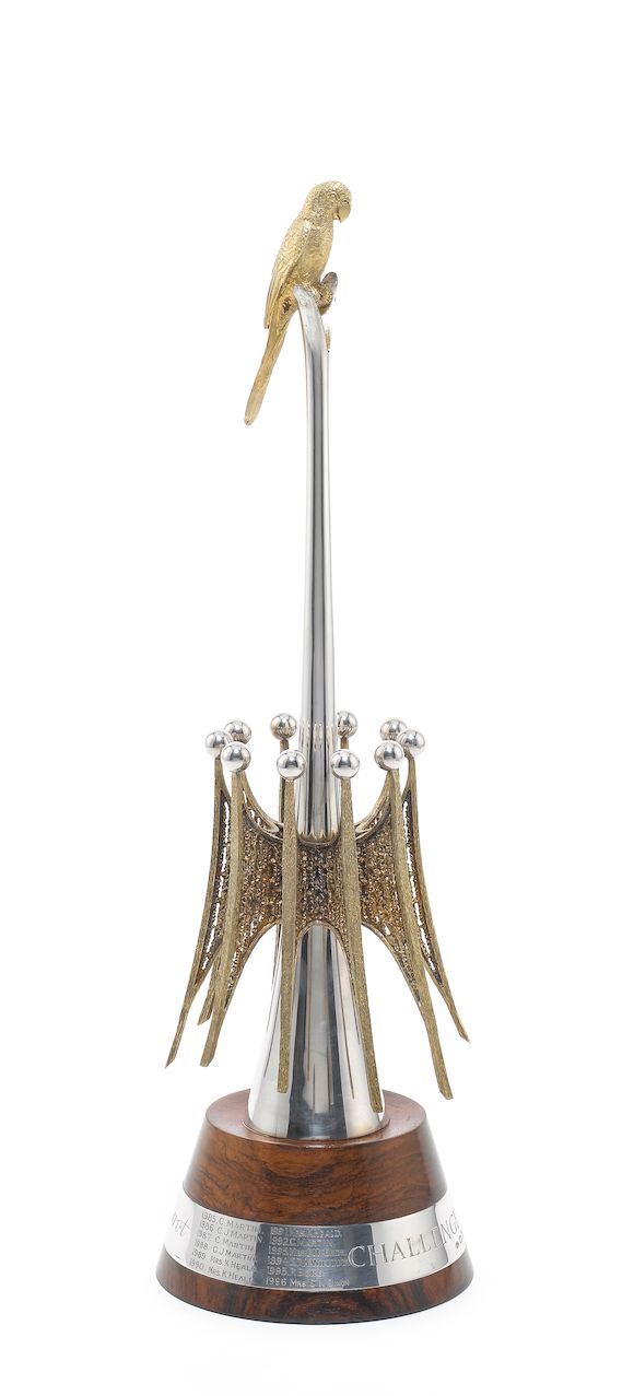 Bonhams : STUART DEVLIN: A silver and silver-gilt trophy, London 1979,