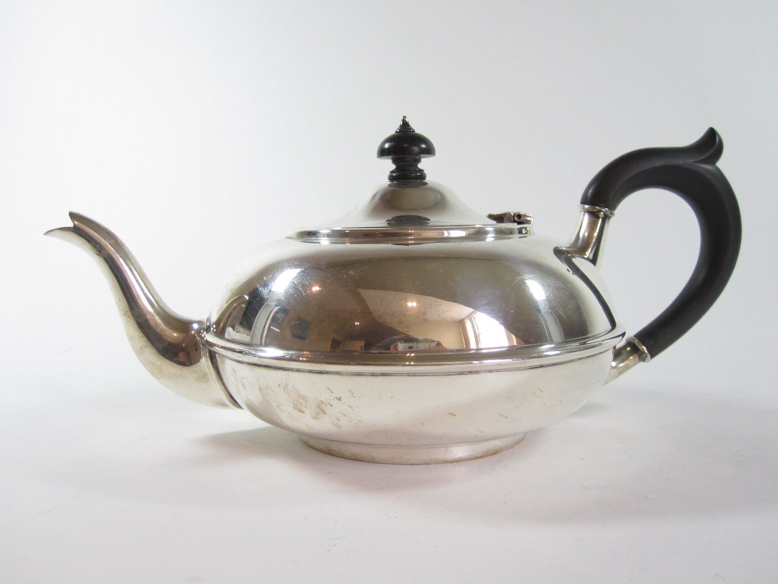 Bonhams : A teapot Birmingham 1931