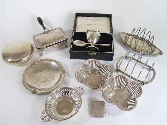 Bonhams : A collection of silver
