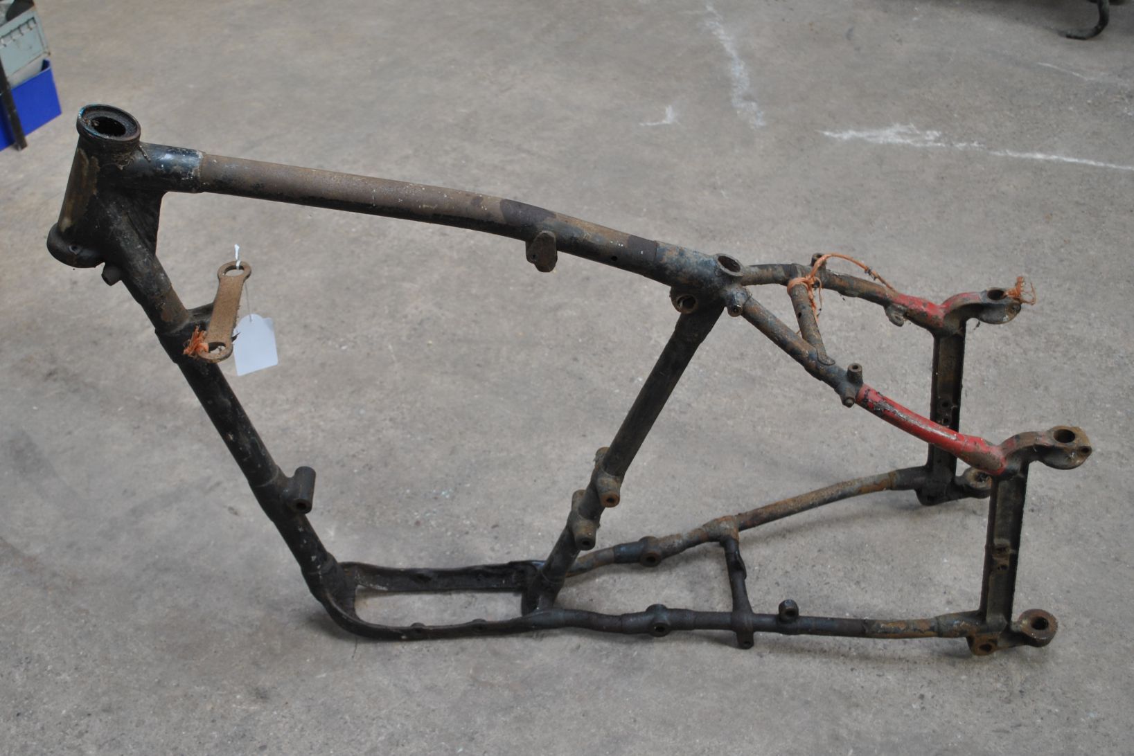 Bonhams Cars : A Norton 'garden gate' plunger frame,
