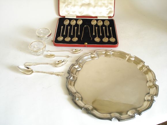 Bonhams : A small collection of silver