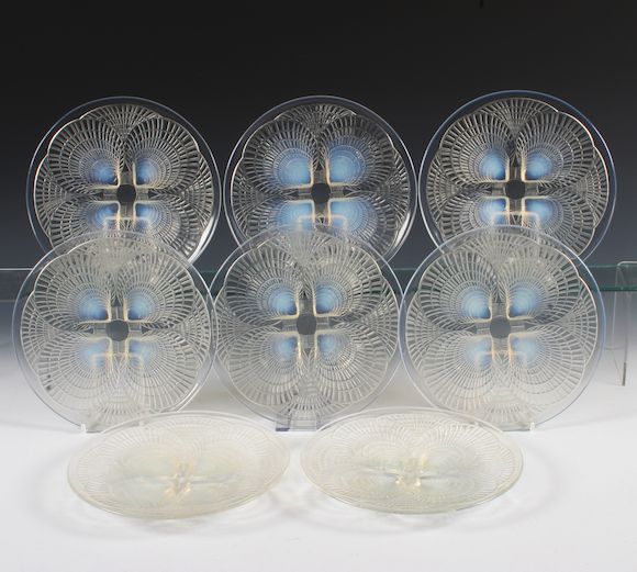 Bonhams : A set of eight Lalique opalescent glass plates 'Coquilles'