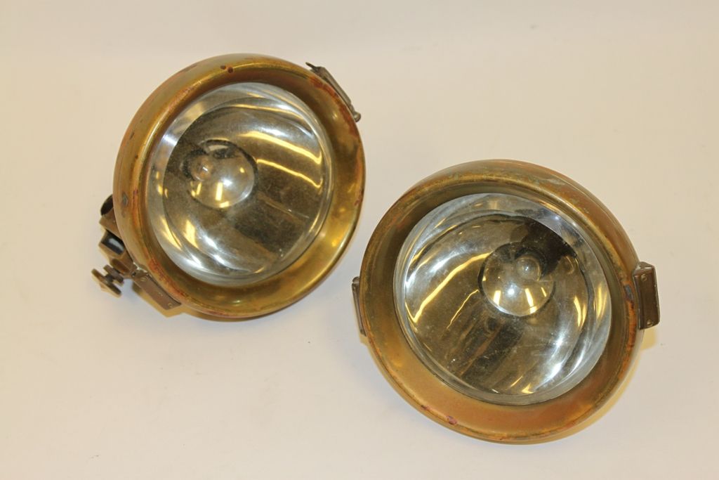 Bonhams Cars : A pair of CAV 6" Electric Side Lights