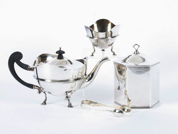 Bonhams : A silver sugar box By George Unite, Birmingham, 1945, (4)