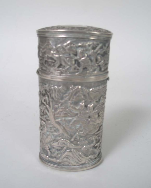 Bonhams : A Chinese Export silver cigarette case, unmarked,
