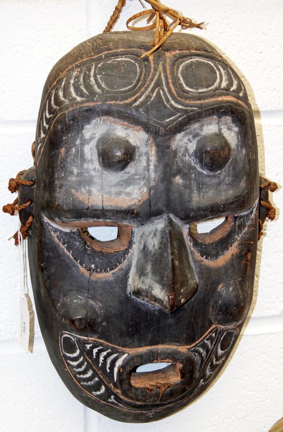 Bonhams : A middle Sepik mask, Papua New Guinea 40cm high