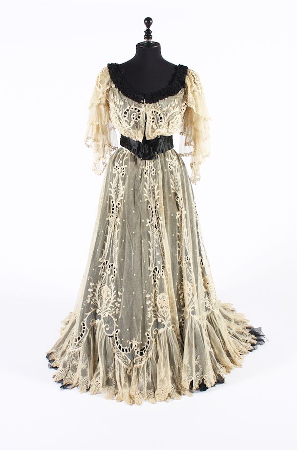 Bonhams : A 1905 dress of black silk and lace