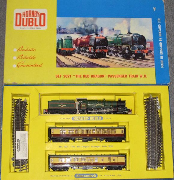 Bonhams : Hornby Dublo Set 2021 The Red Dragon passenger train WR