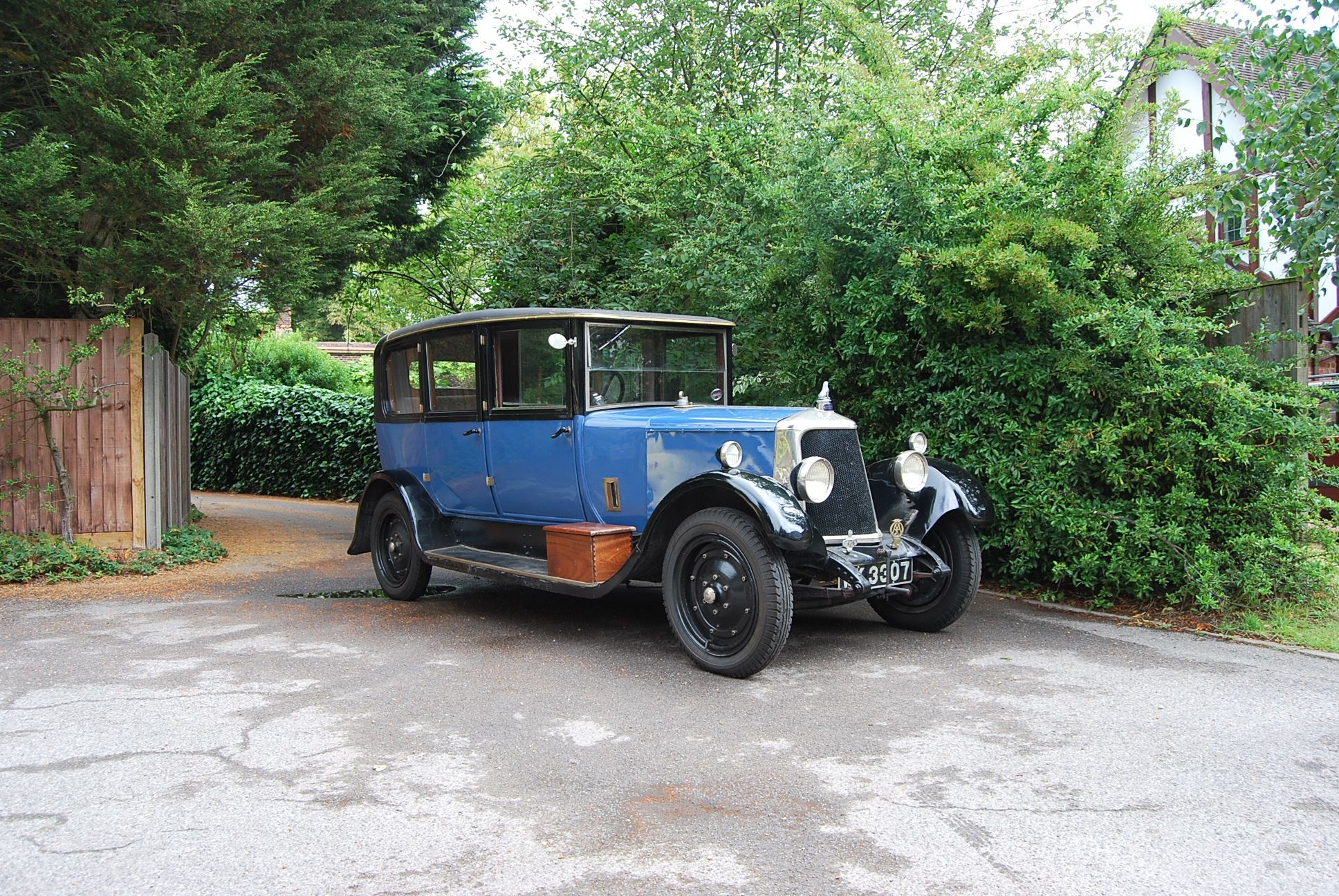 Bonhams Cars : 1927 Armstrong Siddeley 20hp Saloon Chassis no. 7866 ...