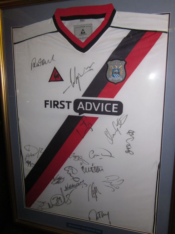 Bonhams : Manchester City replica shirt, hand signed - last game at ...