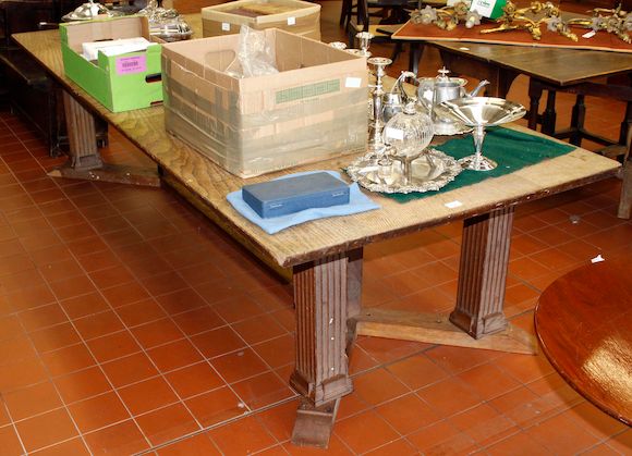 Bonhams : A large oak library table