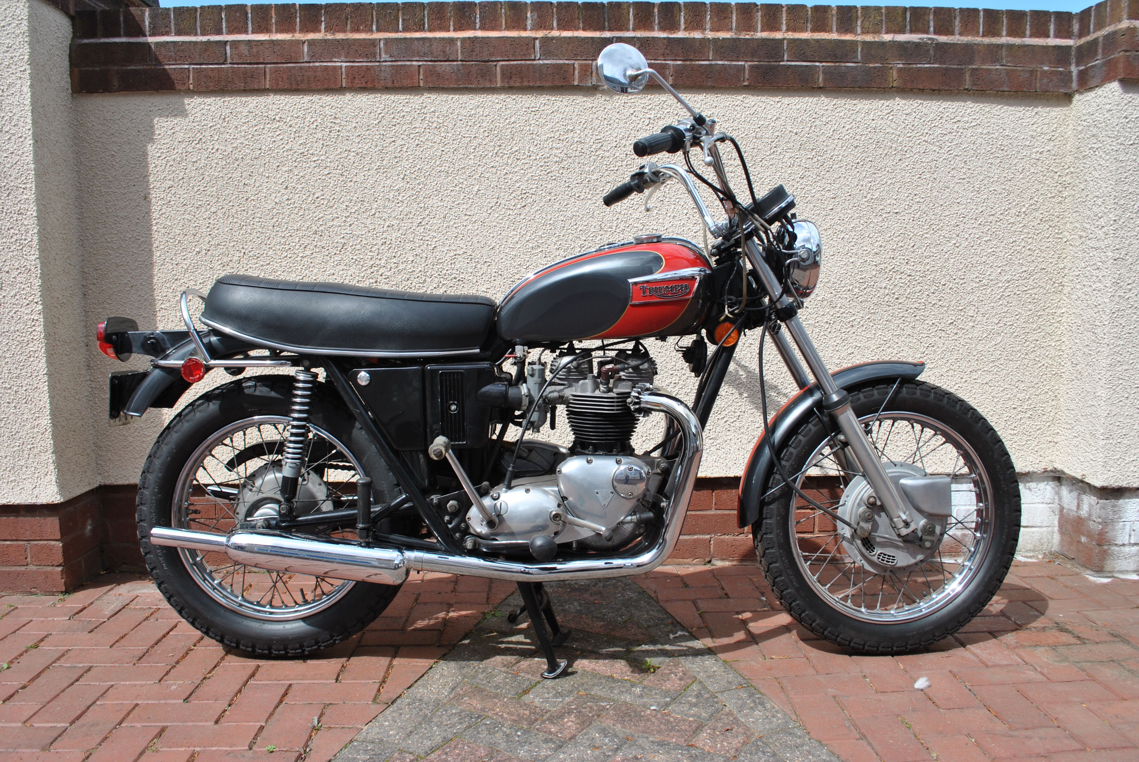 1972 Triumph 650cc Bonneville T120R Engine no. T120RKG36133 - auctions ...