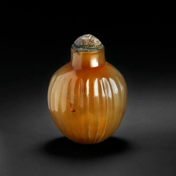 Bonhams : A lobed snuff bottle 19th century
