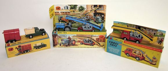 Bonhams : Corgi GS47 Ford 5000 Tractor and Conveyor 3