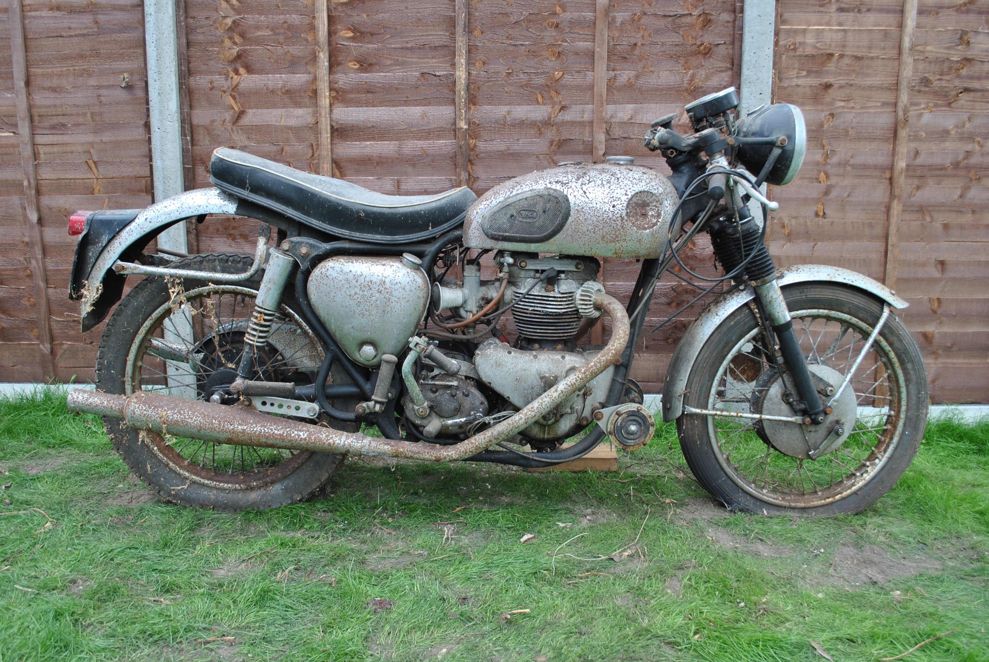 Bonhams Cars : Tri-BSA 650cc Café Racer Project Frame no. CB32 466 ...