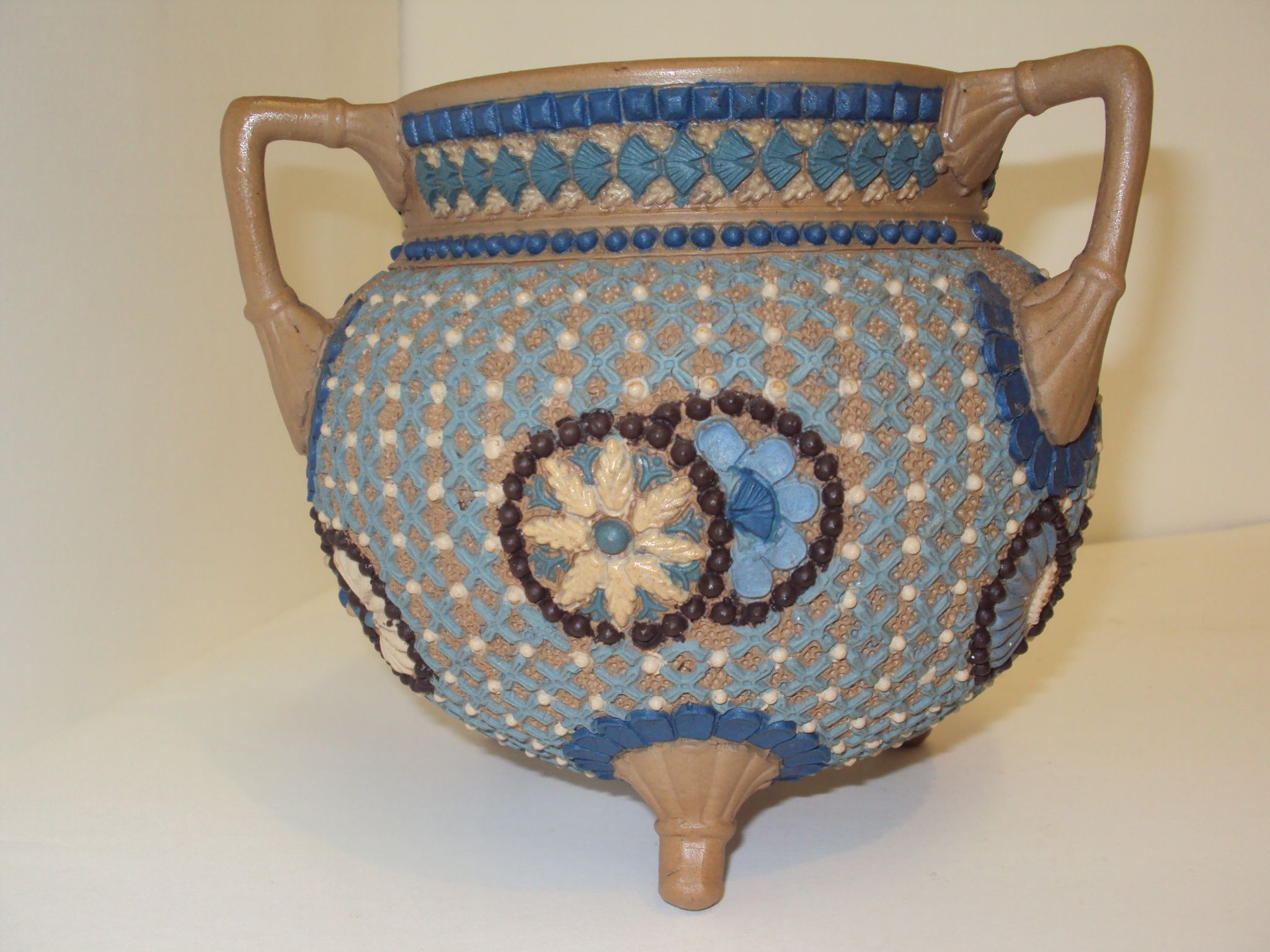 Bonhams : A triple-handled Doulton Lambeth Silicon Ware cauldron