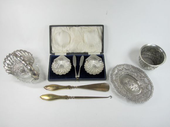 Bonhams : A collection of silver Various dates and makers