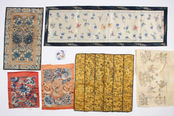 Bonhams : A group of Chinese textiles