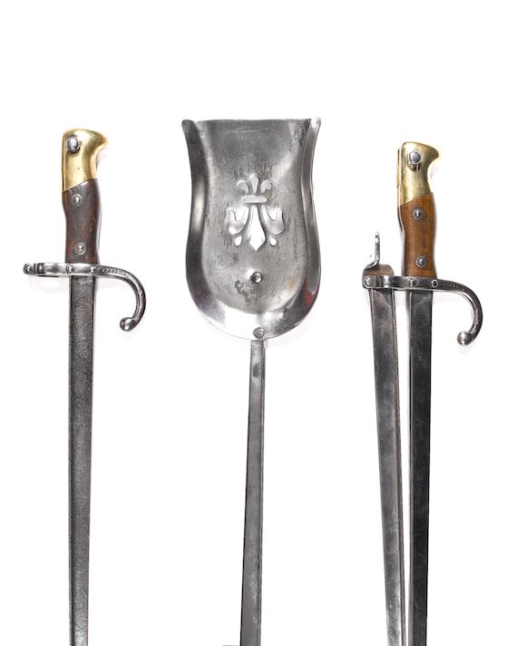 Bonhams : A set of 19th century French steel and brass mounted bayonets ...