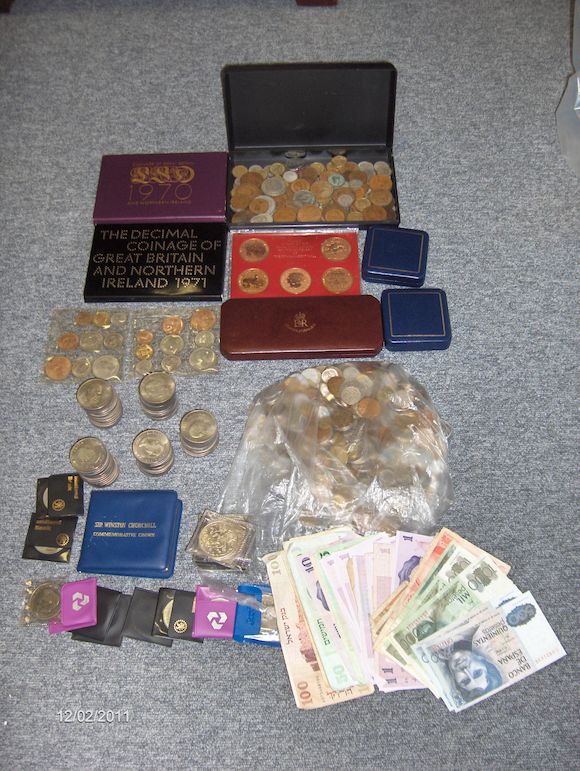 Bonhams : A collection of world coins and banknotes,