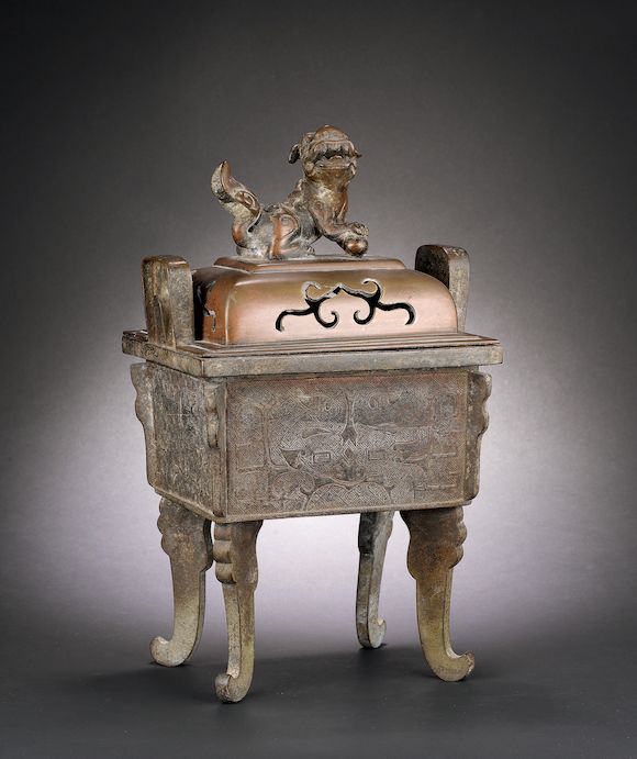 Bonhams : A bronze fang ding