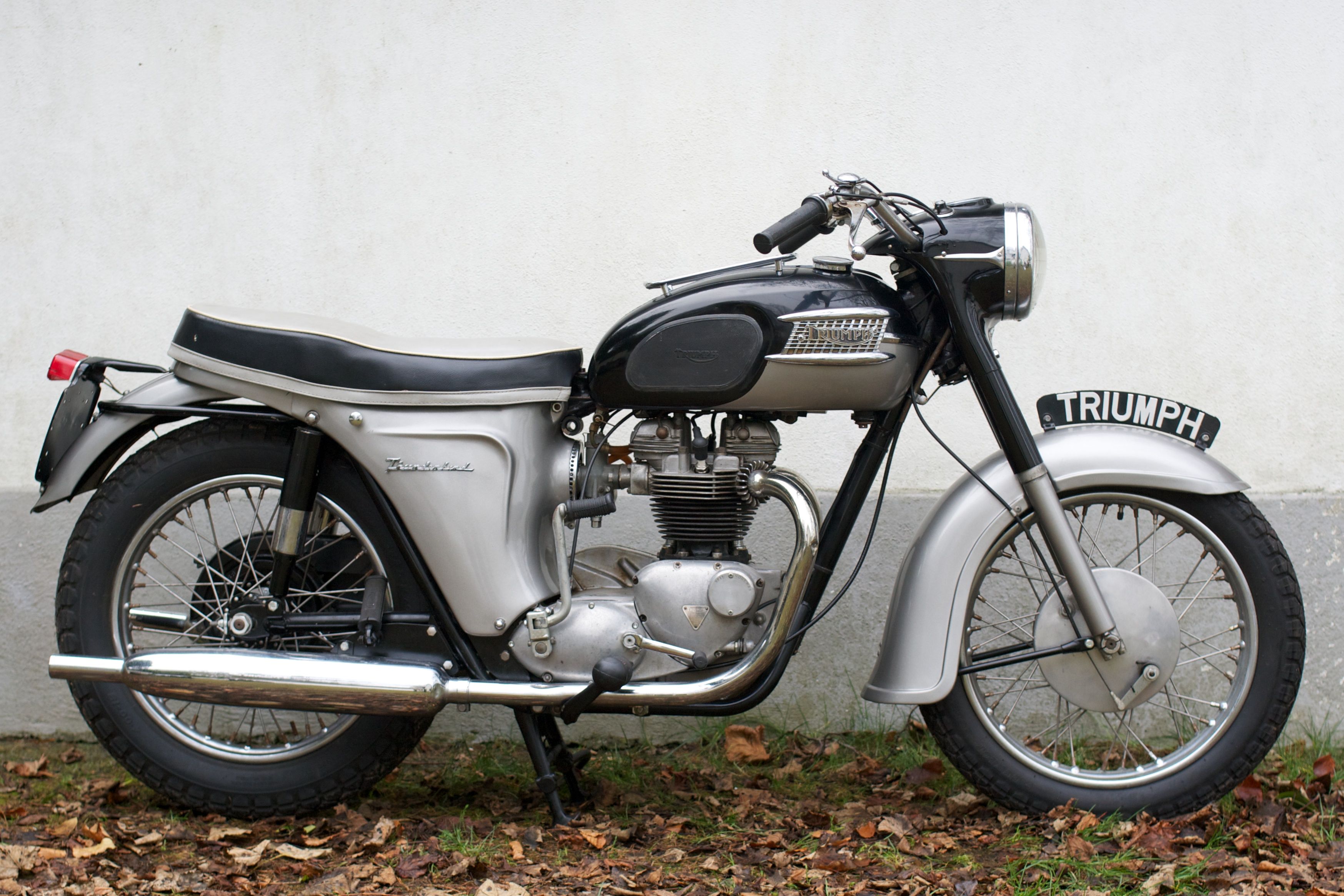 Bonhams Cars : 1963 Triumph 646cc Thunderbird Frame no. DN858 Engine no ...