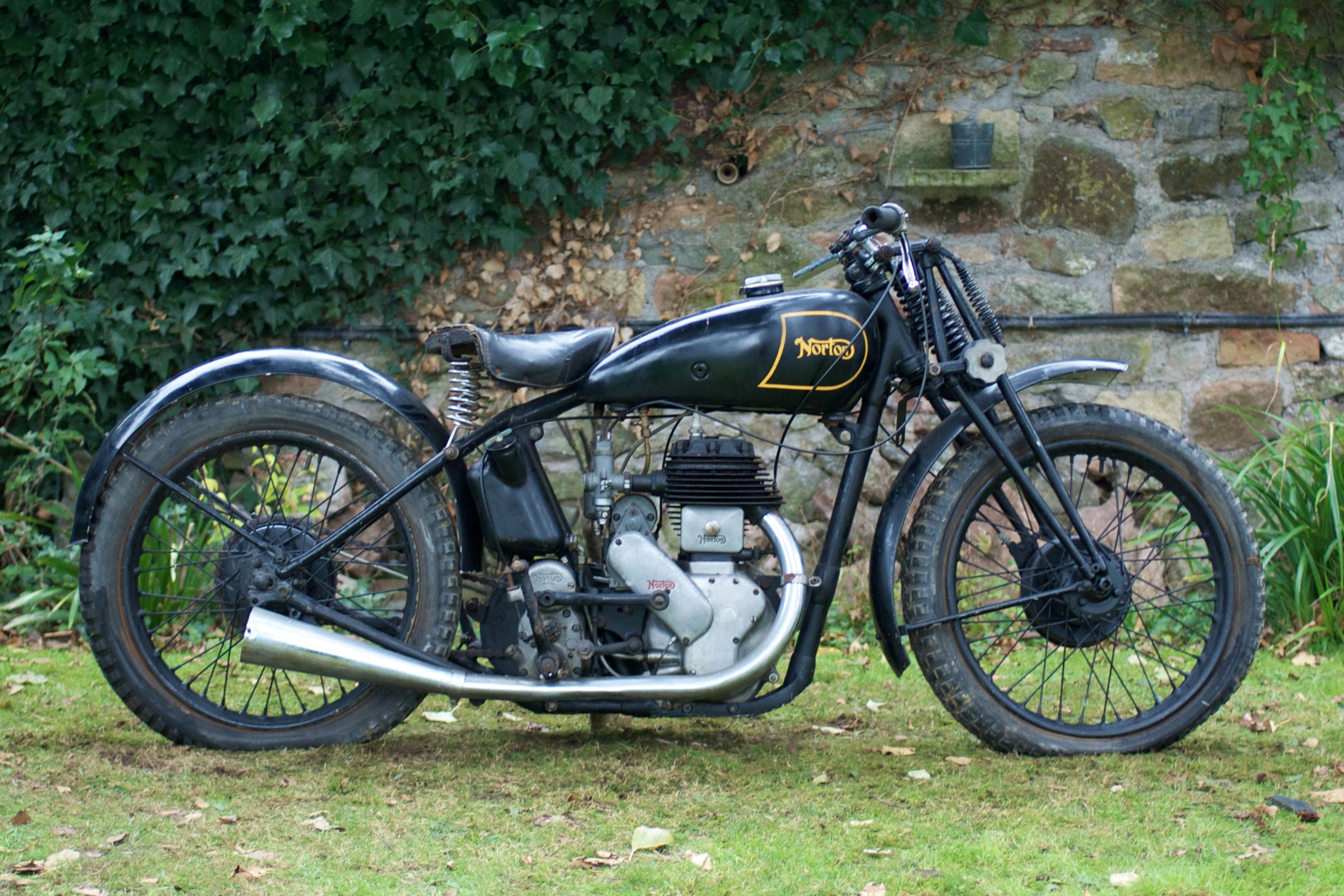 Bonhams Cars : 1946 Norton 490cc Model 16H Frame no. A23936 Engine no ...
