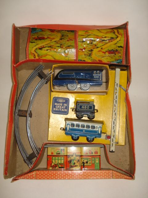 Bonhams : Mettoy Stream Line train set