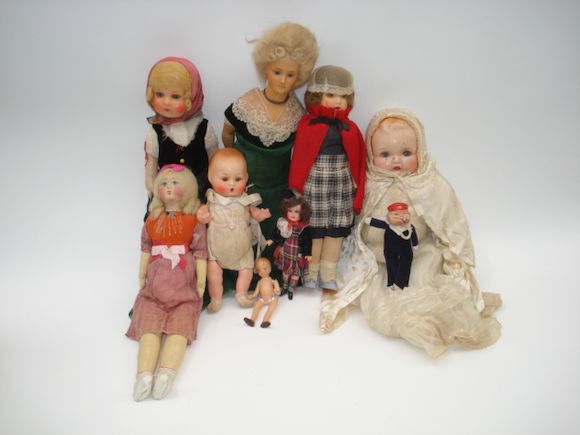 Bonhams : Collection of composition dolls lot