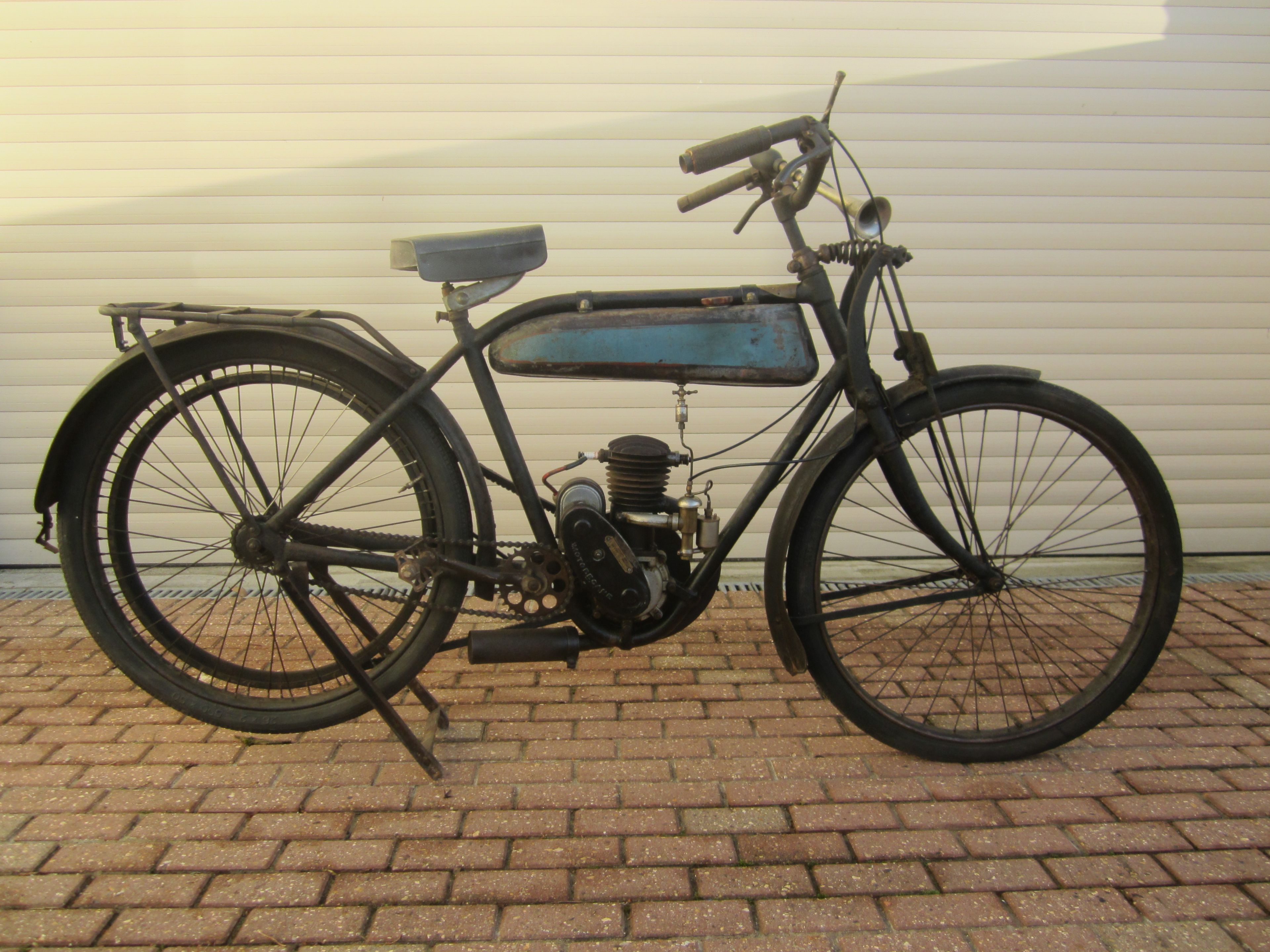 C.1926 Motobécane 175cc MB1 Engine no. 35639 - auctions & price archive