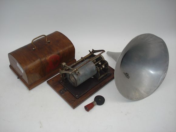 Bonhams : A Pathé Freres Pathetica phonograph,