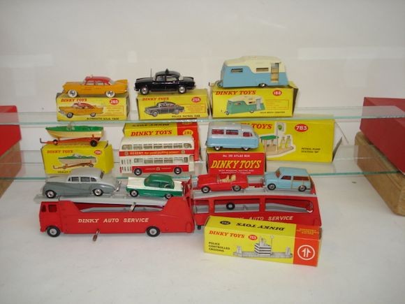 Bonhams : Dinky toys lot