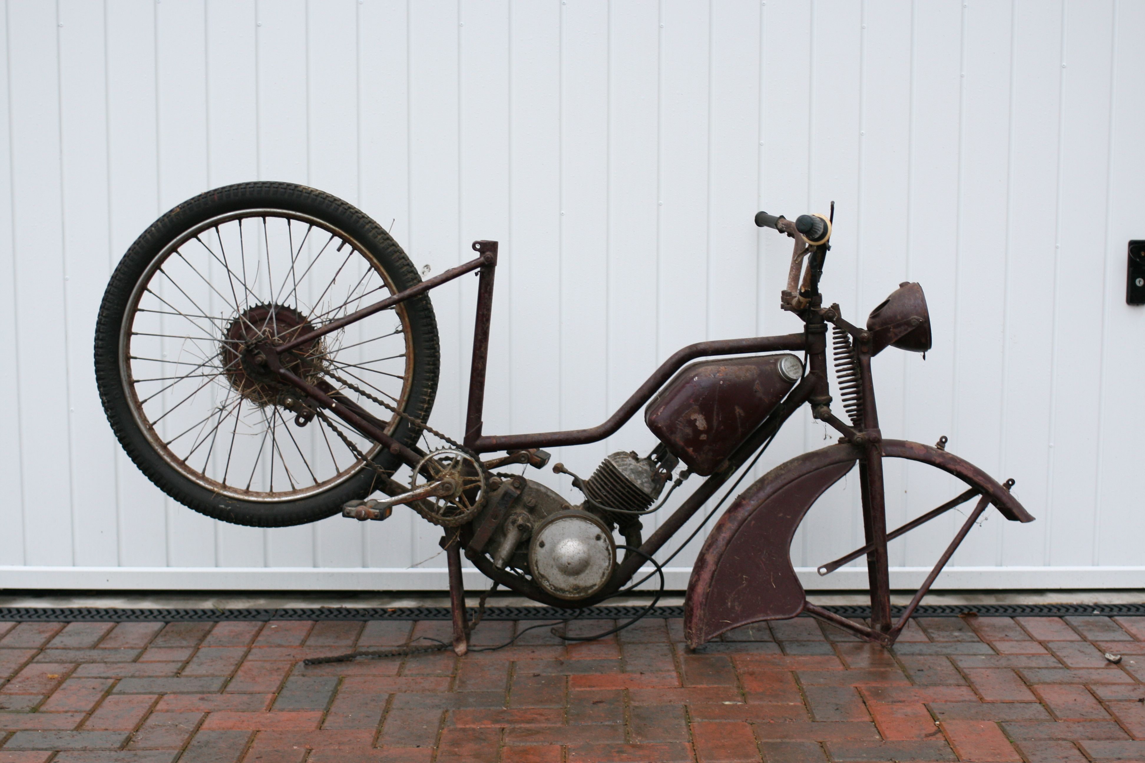 Bonhams Cars : c.1947 New Hudson 98cc Autocycle Project Frame no. N4557