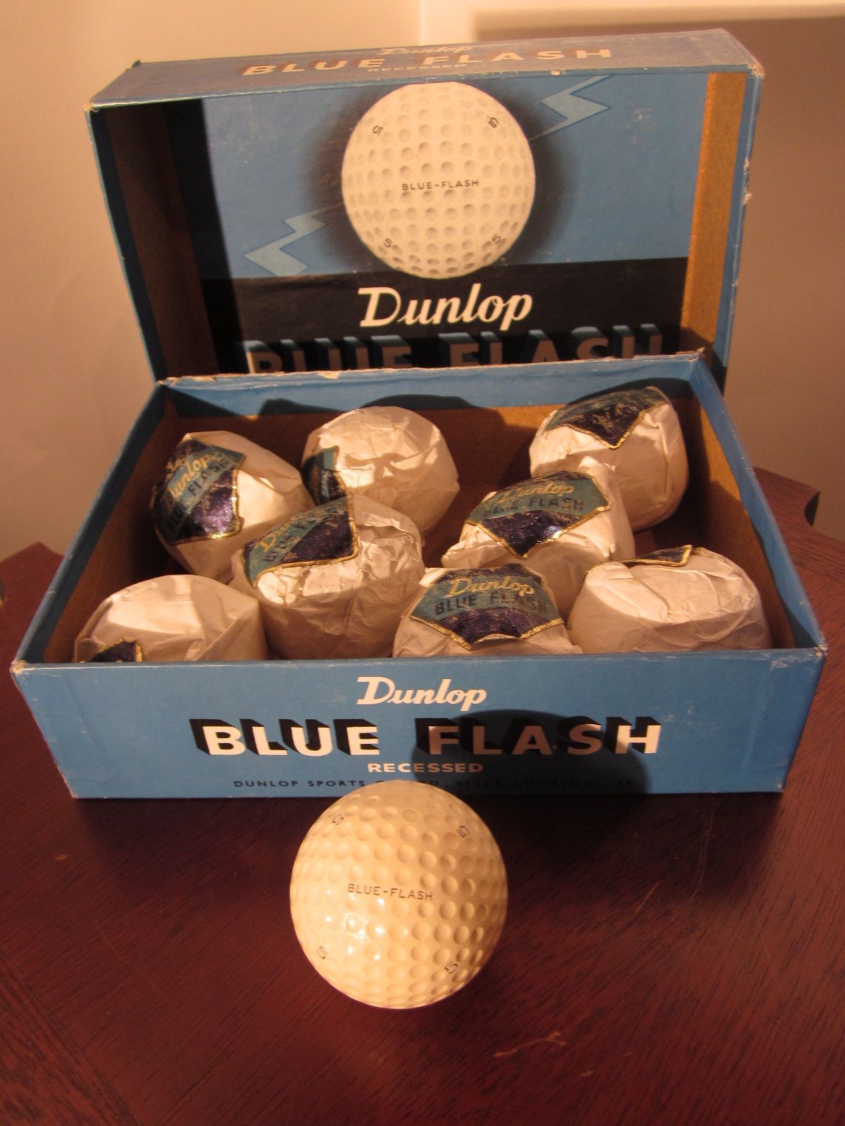 Bonhams : A Dunlop Blue Flash 12 box circa 1950
