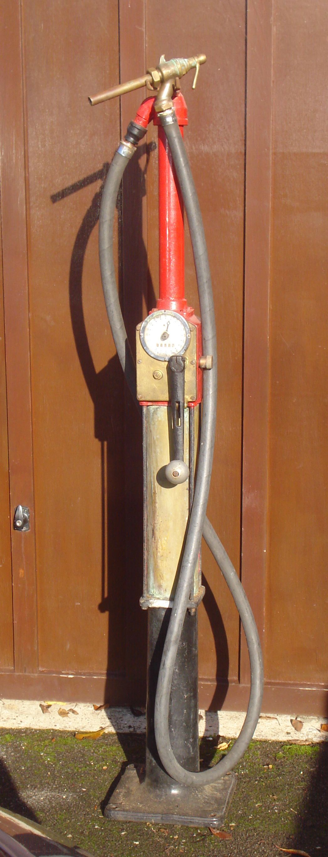 Bonhams Cars : An Avery-Hardoll Model CH-1 petrol pump,