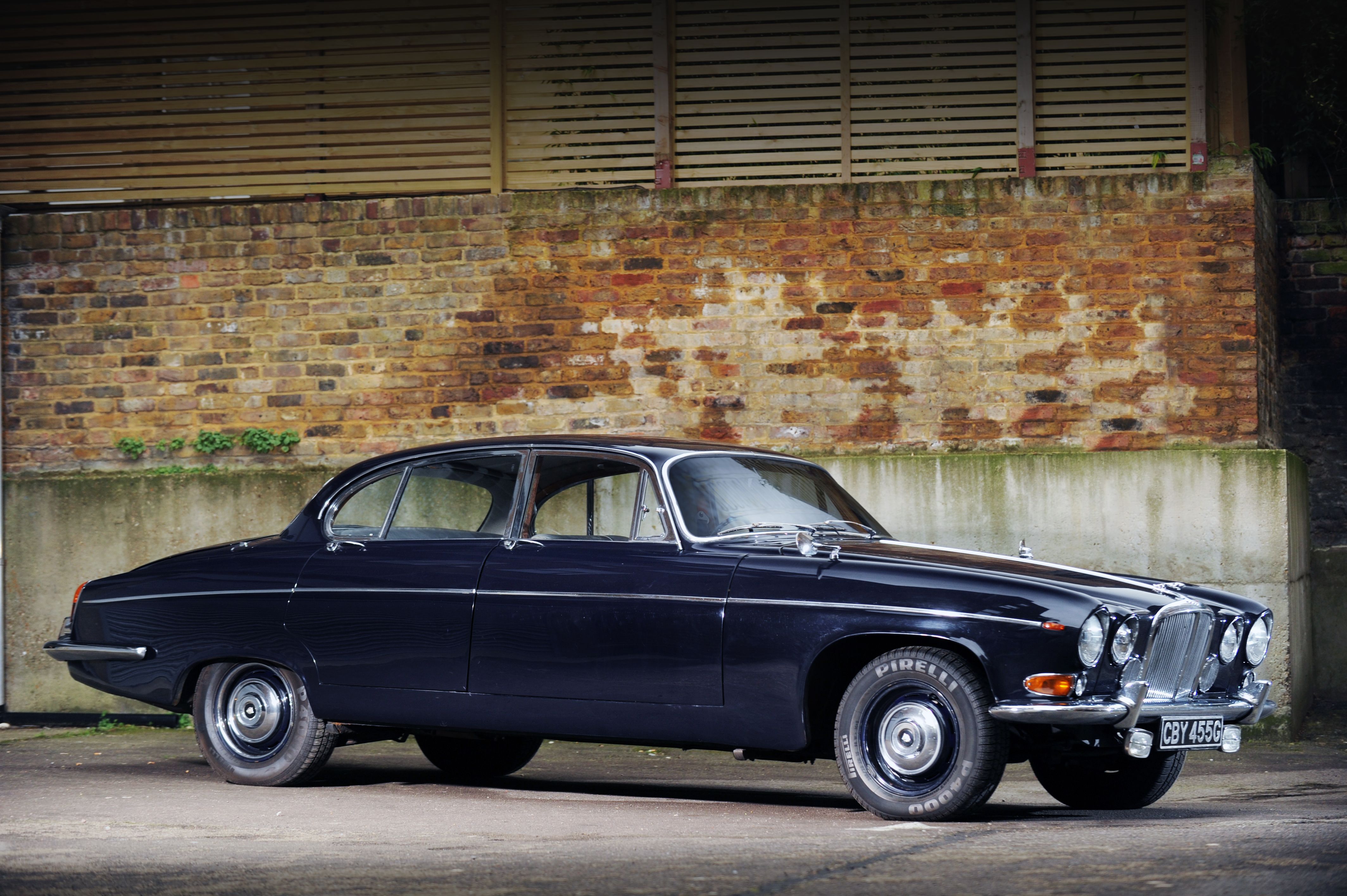 Bonhams Cars : 1969 Jaguar 420G Saloon Chassis no. G1D55946BW Engine no ...