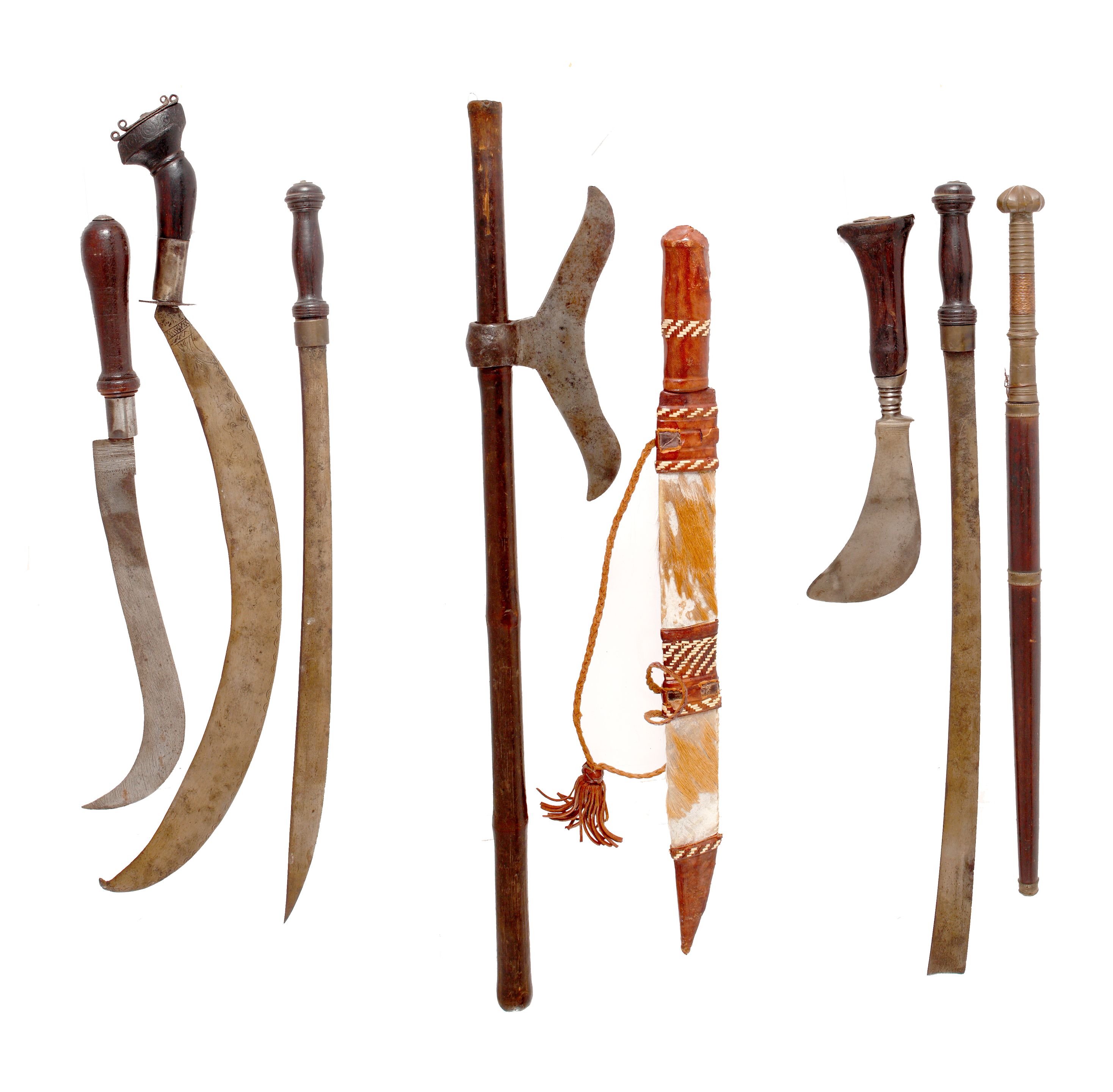 Bonhams : Eight Eastern Edged Weapons