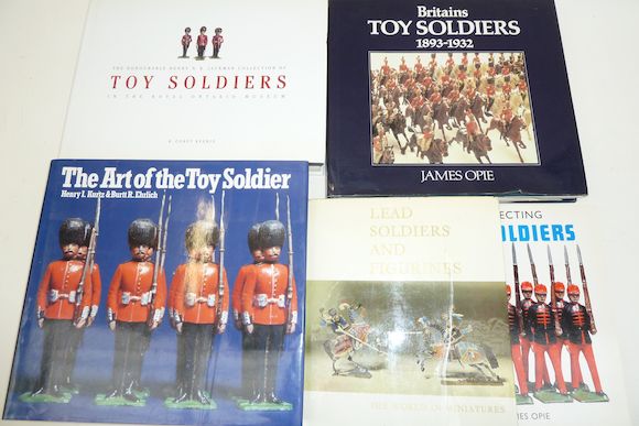 Bonhams : Books on Toy Soldiers 32 books