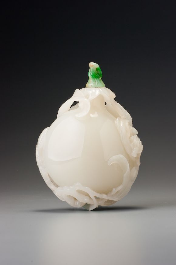 Bonhams : A white nephrite pomegranate-form snuff bottle Possibly ...